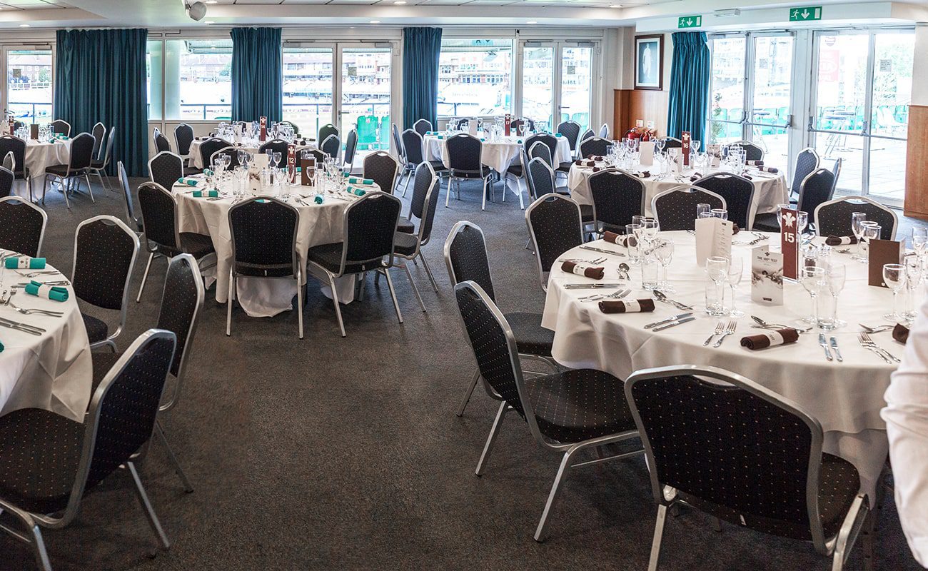 Ashes Suite - Kia Oval