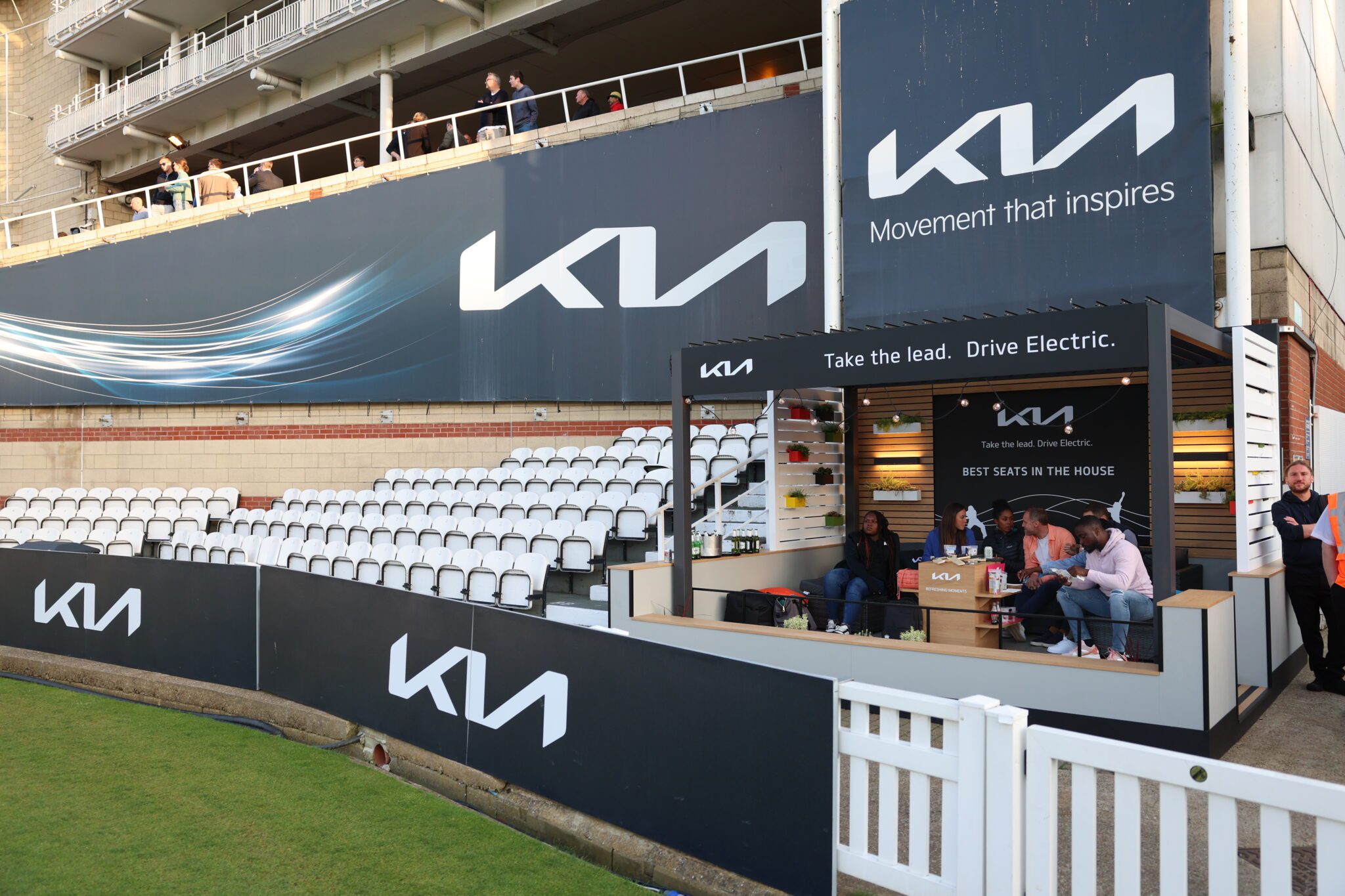 Watch Vitality Blast from Kia's 'Best Seats in the House' - Kia Oval